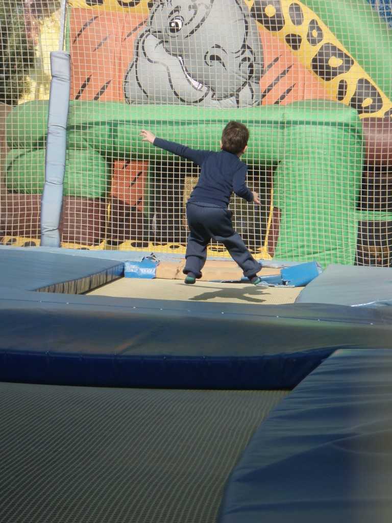 MIA ΚΥΡΙΑΚΗ ΣΤΟ ALLOU! FUN PARK!! :D - KidsCloud.gr